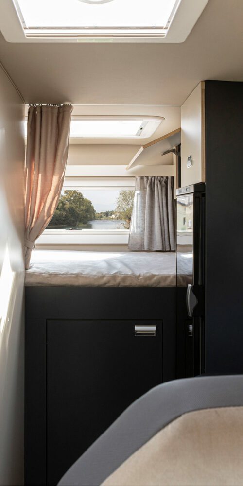 Deluxe Motorhome 4 seats - Travelling with style | Atlantis