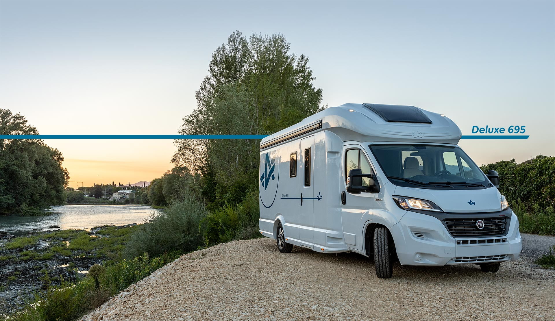 Deluxe Motorhome 4 seats - Travelling with style | Atlantis